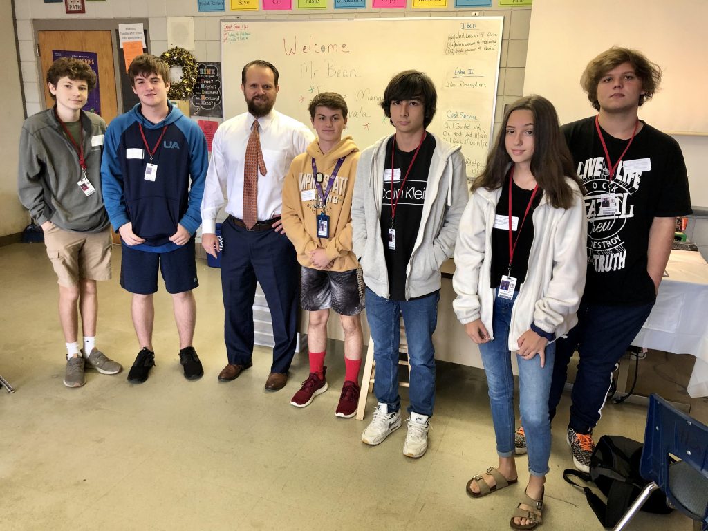 Avala Presents at Fontainebleau High Career Day - Avala.com Avala Presents at Fontainebleau High Career Day - Avala.com